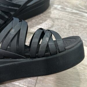 CROCS | Shoes | Croc Brooklyn Strappy Sandals | Poshmark